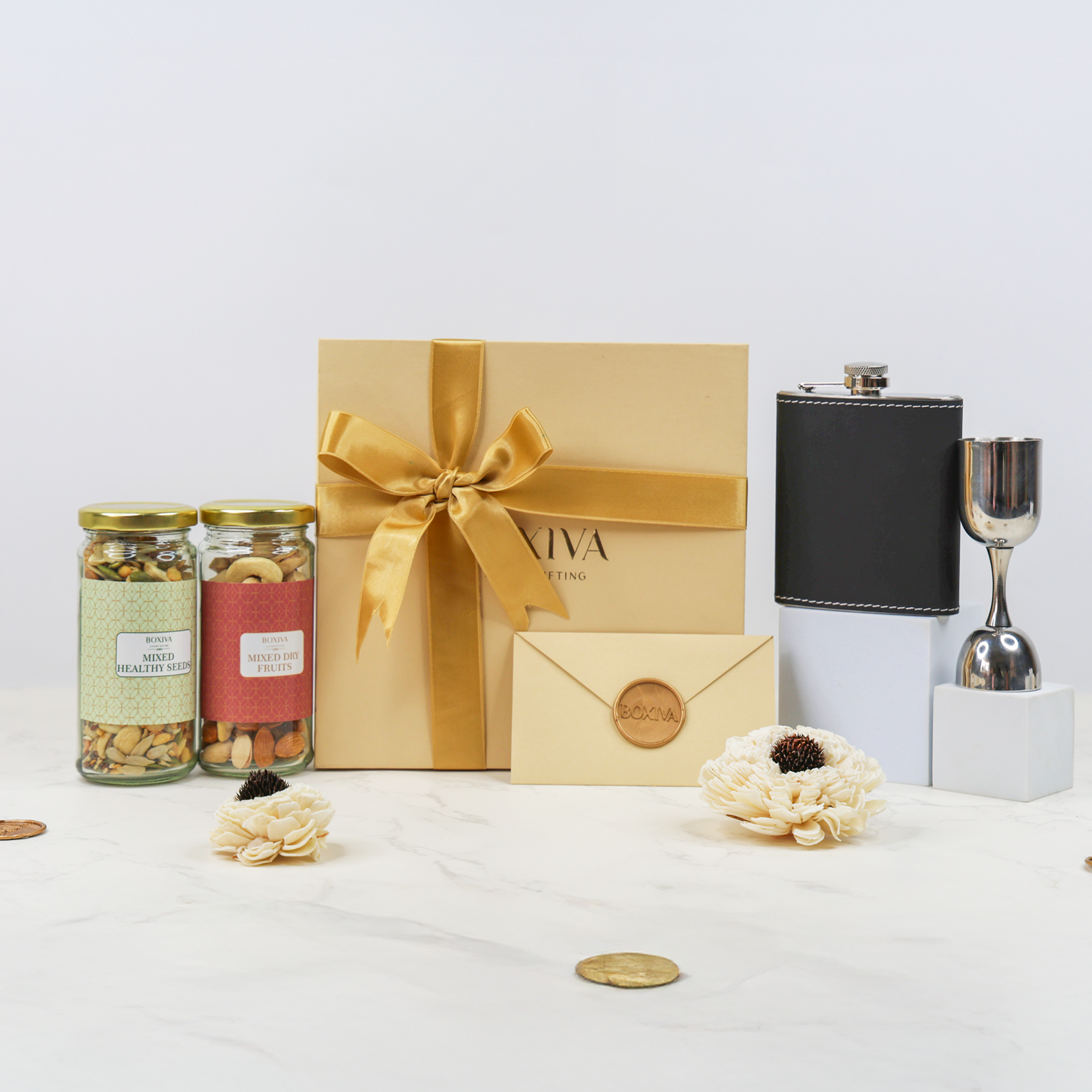 On The Move Gift Box – Boxiva Luxury Gifting